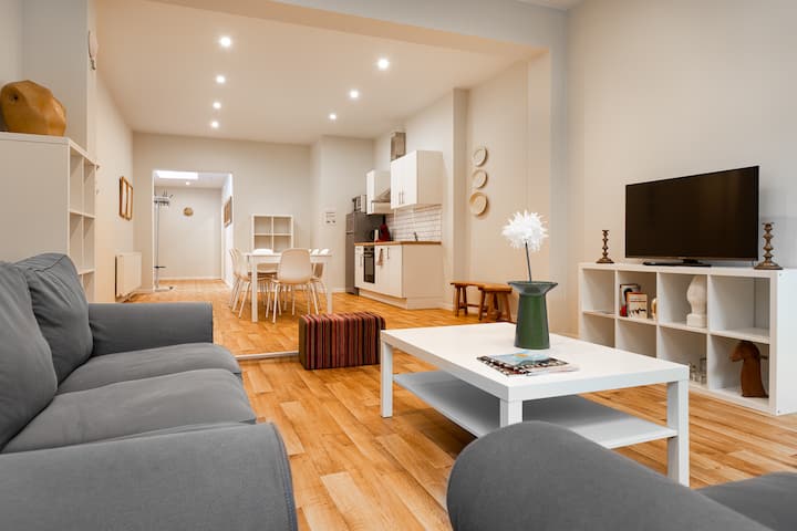 Deux Maisons Pour 16 Personnes ! - Liège