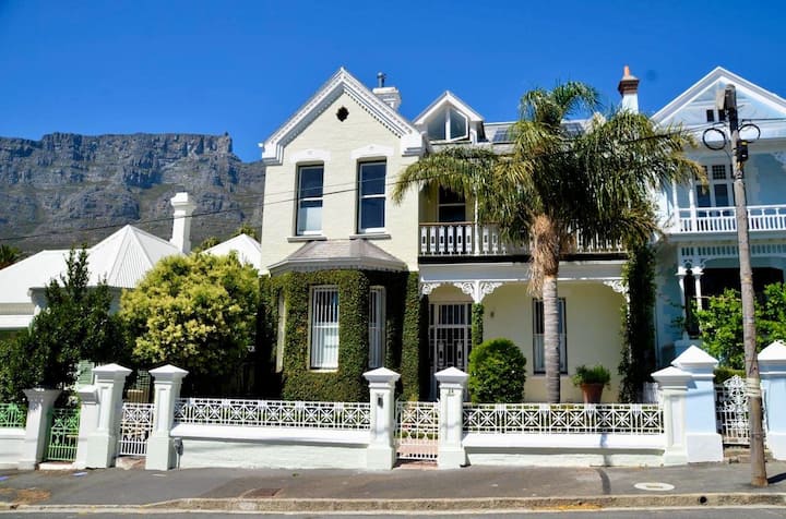 Table Mountain Views Oasis Escape Family Home - Le Cap