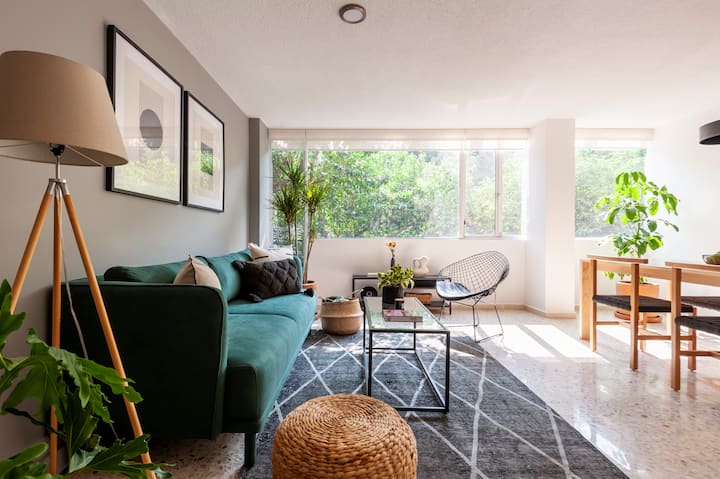 The Glamorous Peacock, Cozy Flat @Casa Quetzal - Mexico City