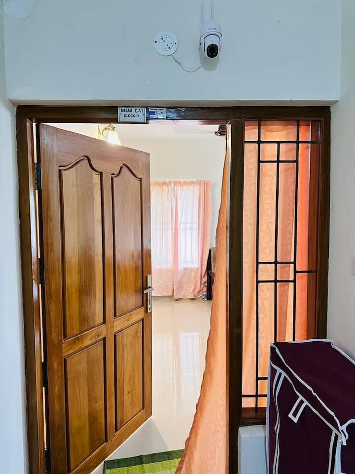 Soorya Madhavam Apartment Guruvayur - Temple 200m - Guruvayur