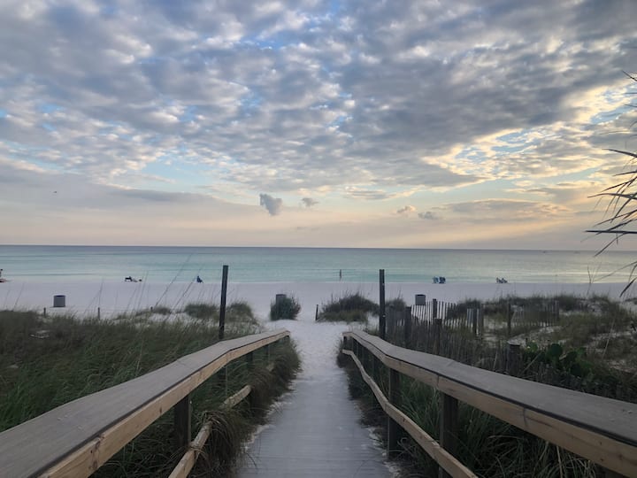 Seashore Escape With Golf Cart Rental, Pool, Beach - Panama City Beach, FL