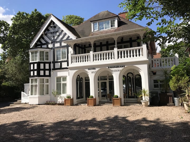 Wake Green Room - Birmingham