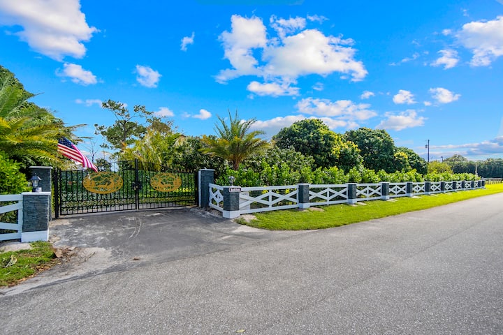 Ananda Farms - Palm Springs, FL