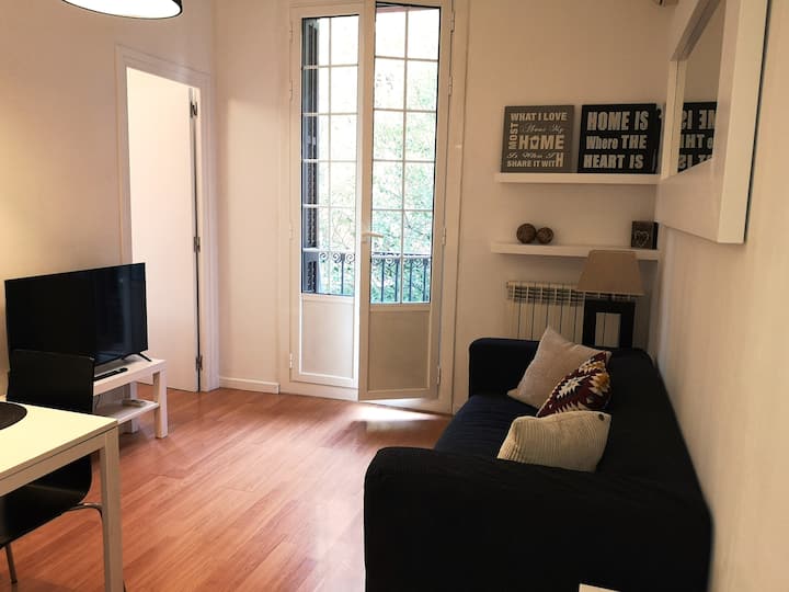 Lovely 2 Bedrooms Flat - Badalona