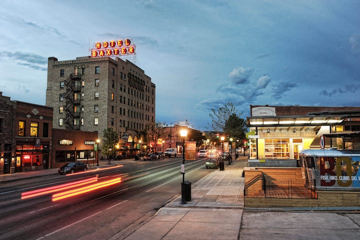 Concrete Cowboy | Downtown Luxury Livin' - Bozeman