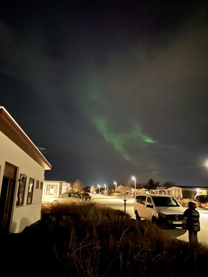 3br Keflavík Home, 8 Min To Airport. Sleeps 6. - Aéroport de Reykjavík Keflavík (KEF)