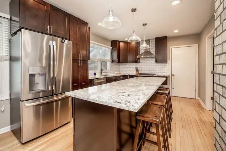 Modern Oasis In Heart Of Tosa - Wauwatosa, WI