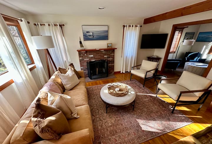 Bright & Airy Ob 3-br, Near Vh And Beaches - Oak Bluffs, MA