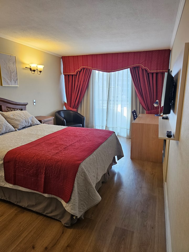 Departamento Con Excelente Ubicación. - Las Condes