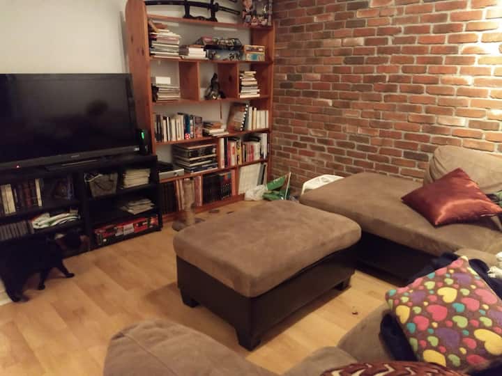 Appartement à 2 Pas D'un Métro - Montreal