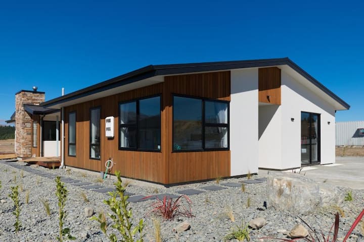Neptune | Lake Tekapo - Lake Tekapo