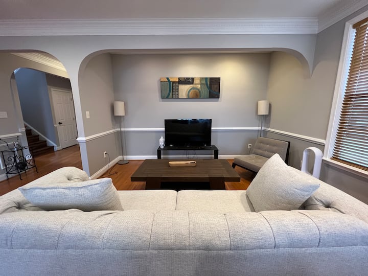 25 Lux Room 4: 2 Queen Beds/shared Bath/nonsmoking - Arlington, VA