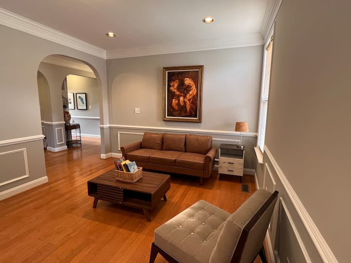 25 Lux Room 4: 2 Queen Beds/shared Bath/nonsmoking - Arlington, VA