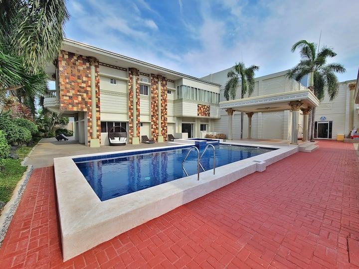 Whole Mansion Vacation Home. - Cavite