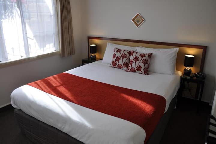 Deluxe One-bedroom Suite - Whakatane