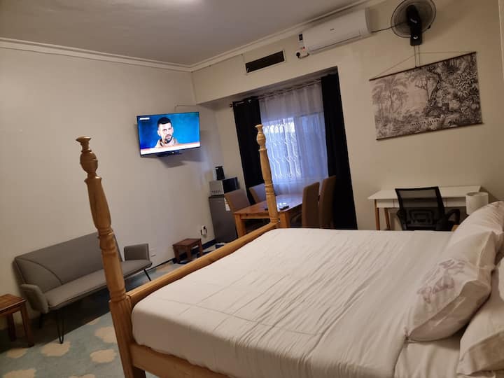 Airconditioned Furnished Unit - Kampala