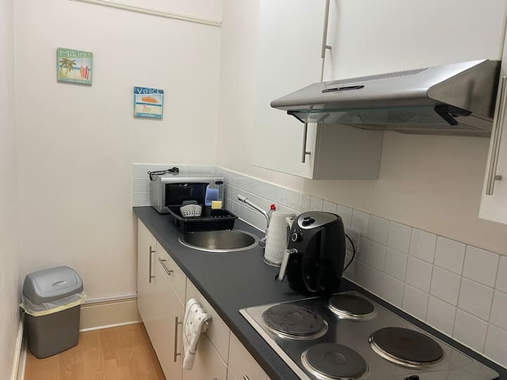 Self-contained Studio Flat - Eastbourne