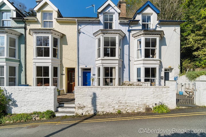 Noddfa | Aberdovey | 3 Bedrooms | Sleeps 6 - Aberdovey