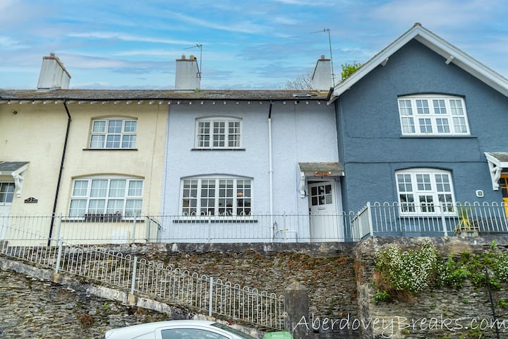 In The Doghouse | Aberdovey | 3 Bedroom | Sleeps 6 - Aberdovey