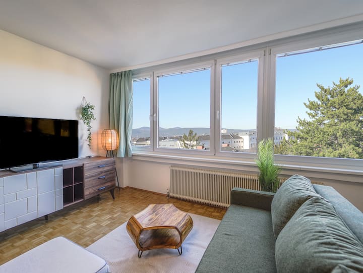 2 Bedroom With View & Parking - Wiener Neustadt