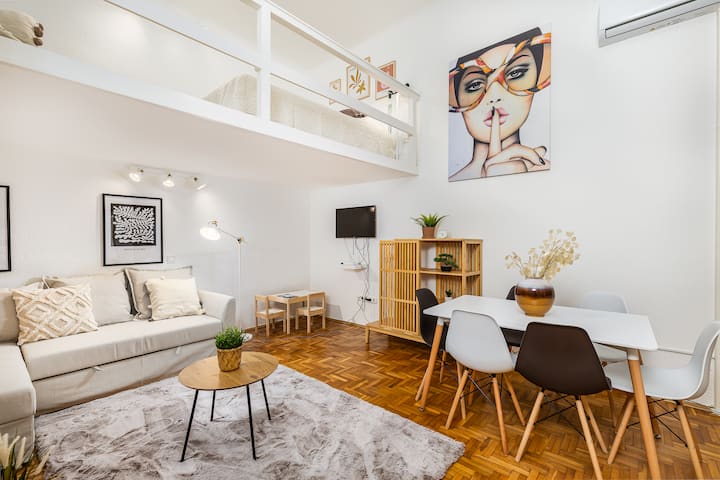 Eclectique Homey Dt Apartment W A/c Up To 8 Guests - Budapest