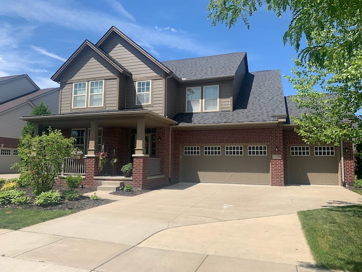 Spacious Retreat Near Ann Arbor - Ypsilanti, MI