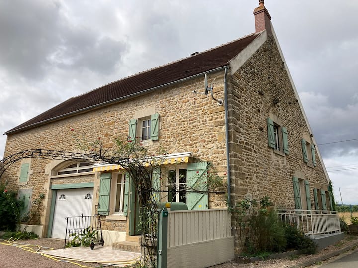 Gîte Barbafeuilles Jolie Maison - Nièvre