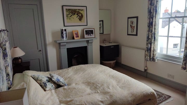 Double Room Near Bath Road - Cheltenham