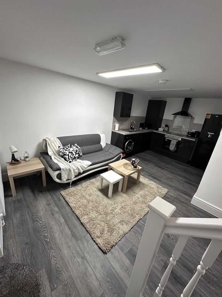 House In Leicester! - Leicester