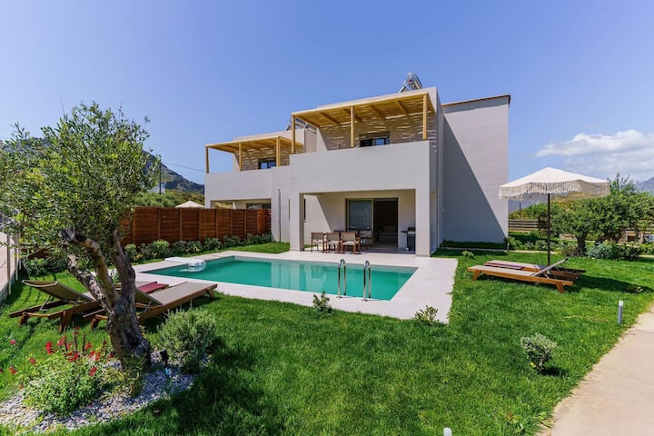 Two Bedroom Villa With Private Pool & Jacuzzi - Plakias