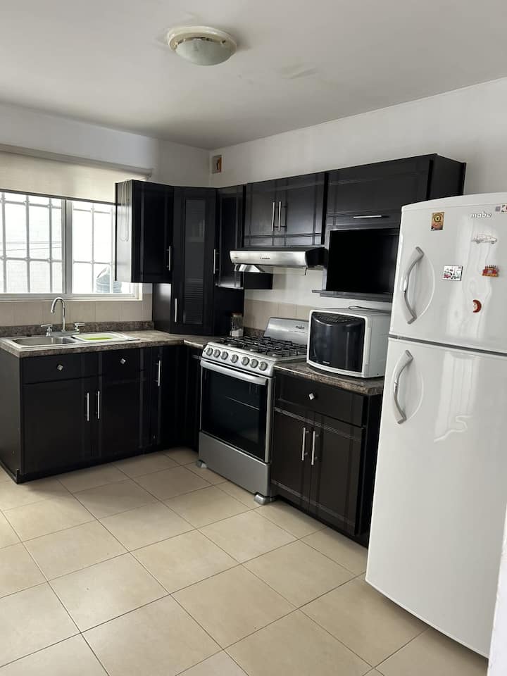 Comodidad De Trabajo O Descanso Tu Opción Slp - San Luis Potosí