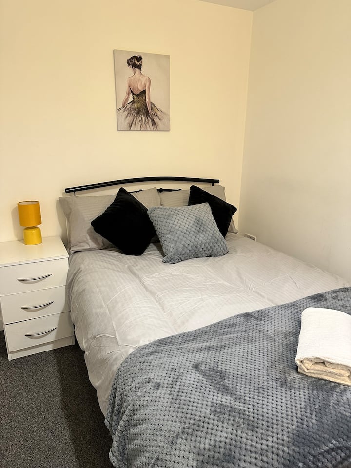 Lovely Town House Room 4 - Coventry