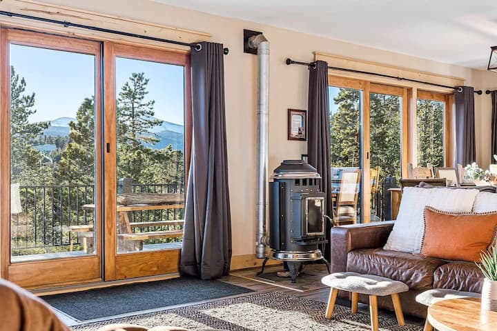 Spacious Luxury Home - Hot Tub/ev Charger - Nederland, CO