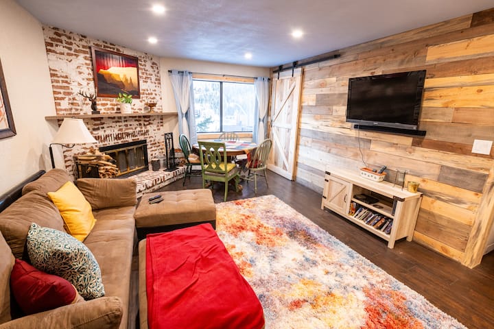Charming Condo W/ski-in, Ski-out - Brian Head, UT