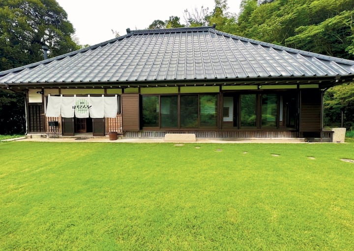 サウナ・露天風呂付き 一棟貸古民家のお宿「香取はちさんろく」 - Narita