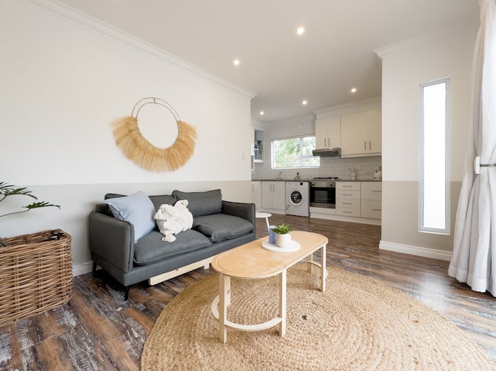 Secure Peaceful Modern Cottage - Umhlanga