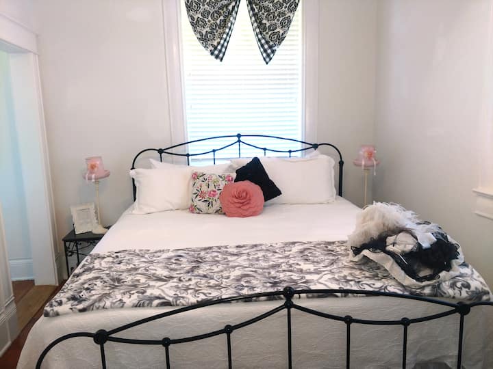 Howard Room - Llano, TX