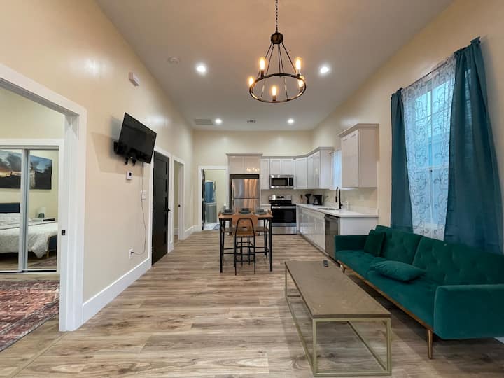Brand New Cozy Cottage, 5 Mins To Fq & City Park - New Orleans, LA