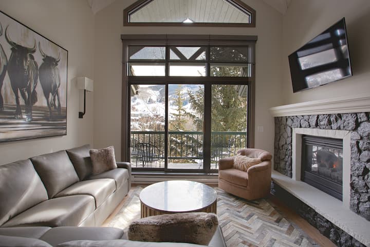 Spacious Ski In/out Condo Short Walk To Village - Beaver Creek, CO