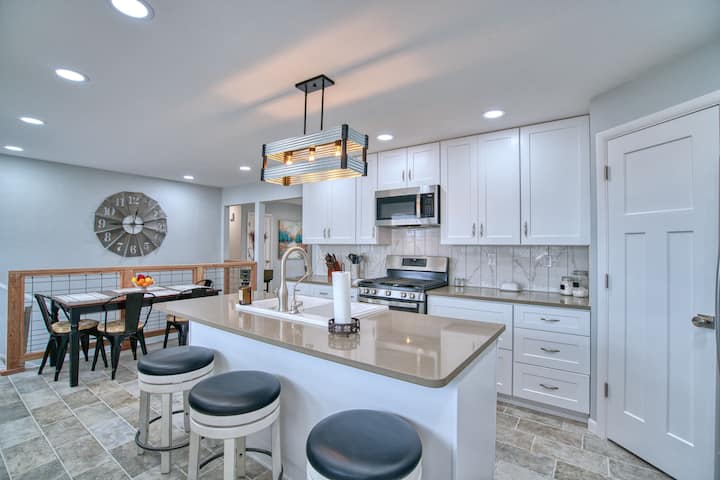 Mid-century Modern Ranch Home - Sterling, CO