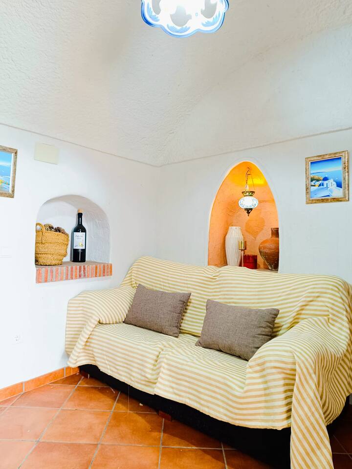 Casa Cueva: Exclusive Royal Andalusian Cave - Guadix