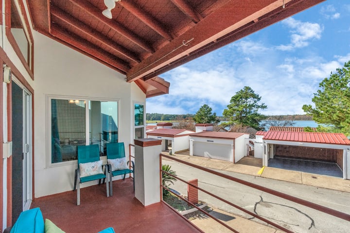 Steps To Lake Adventure & Sunset - Goat Island, Trinity