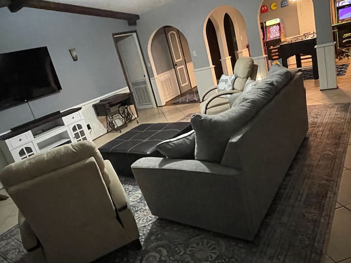 Entire House W/ 2 Bd/2 Ba - Greenville, AL