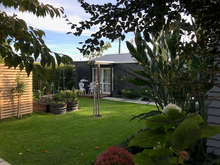 Modern Garden Studio - Blenheim