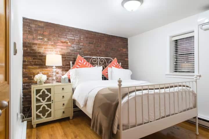 Large 2 Br | 1ba In The North End - Boston Logan Airport (BOS)