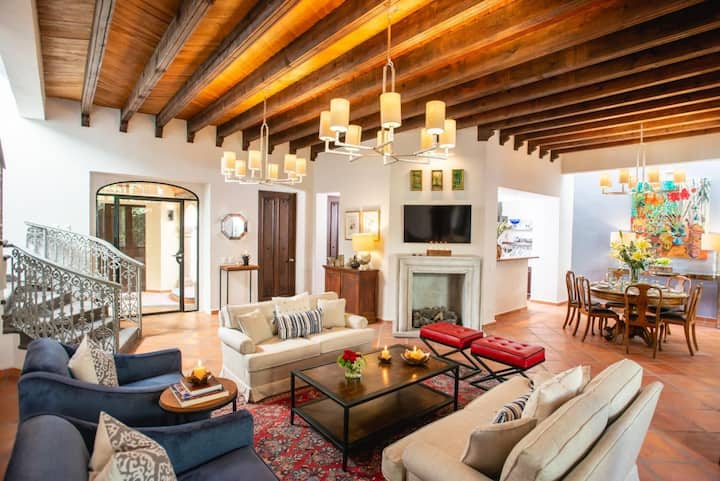 Casa Bougainvillea - Luxury Spacious Home With A/c - San Miguel de Allende