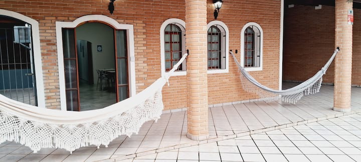 Linda Casa Térrea No Centro De  Caraguatatuba - Caraguatatuba