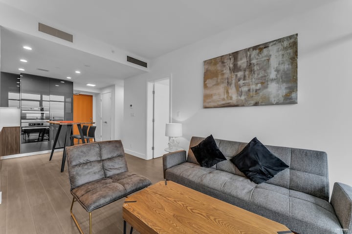 Brand New 1b+1b Condo - Burnaby