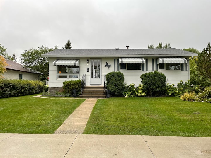 Charming Gimli Retreat - Gimli
