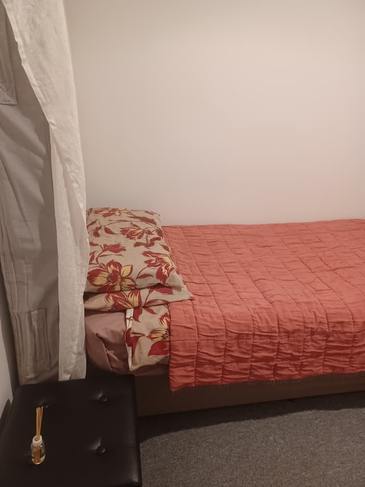 Double, Clean,tidy, Near Trains - Kildare